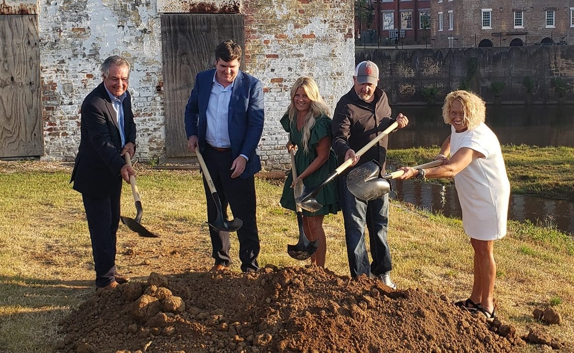 Prattville's Picker House Restaurant, With Its Million-dollar View ...
