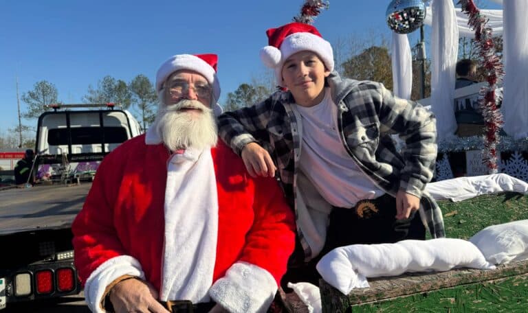 Photos: With Leo Motley As Grand Marshal, The Vida Christmas Parade ...