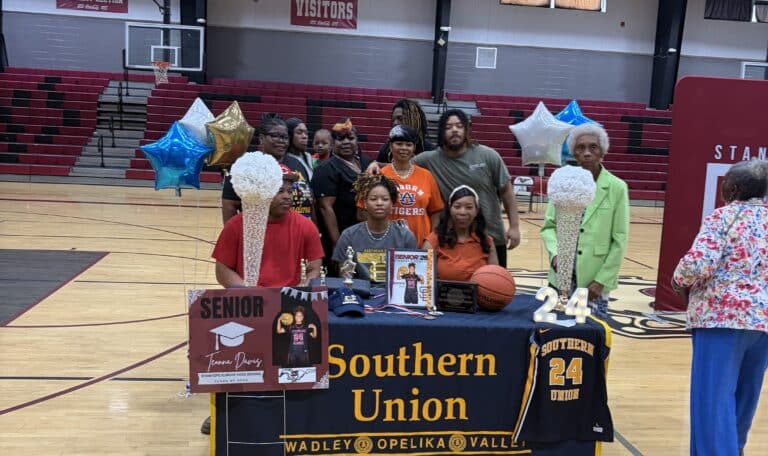 SEHS Girls’ Basketball Players Aubrey Newton And Teonna Davis Sign ...